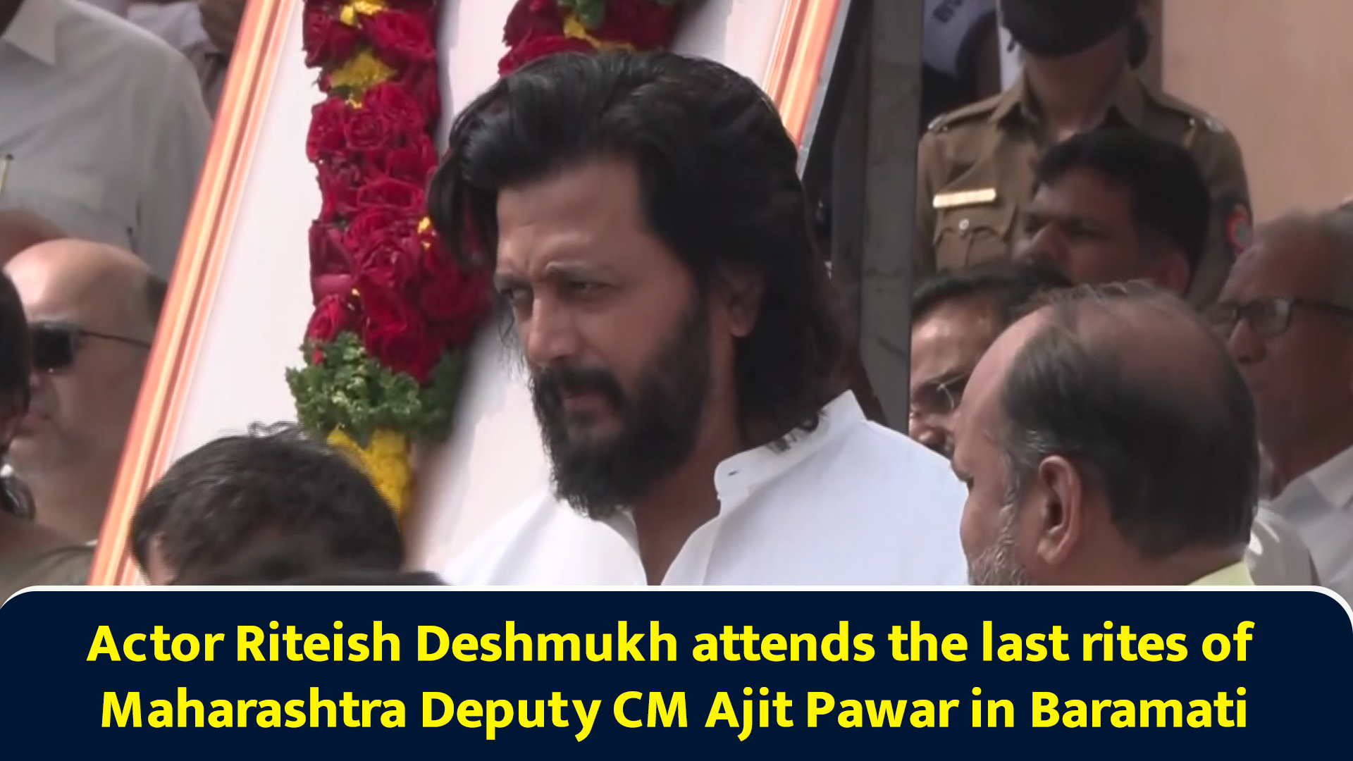Actor Riteish Deshmukh attends the last rites of Maharashtra Deputy CM ...