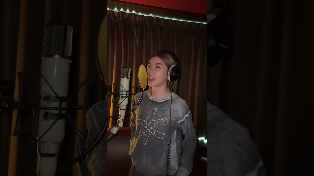 Trying to sing ‪@LESSERAFIM_official‬ Easy with mouth trumpet