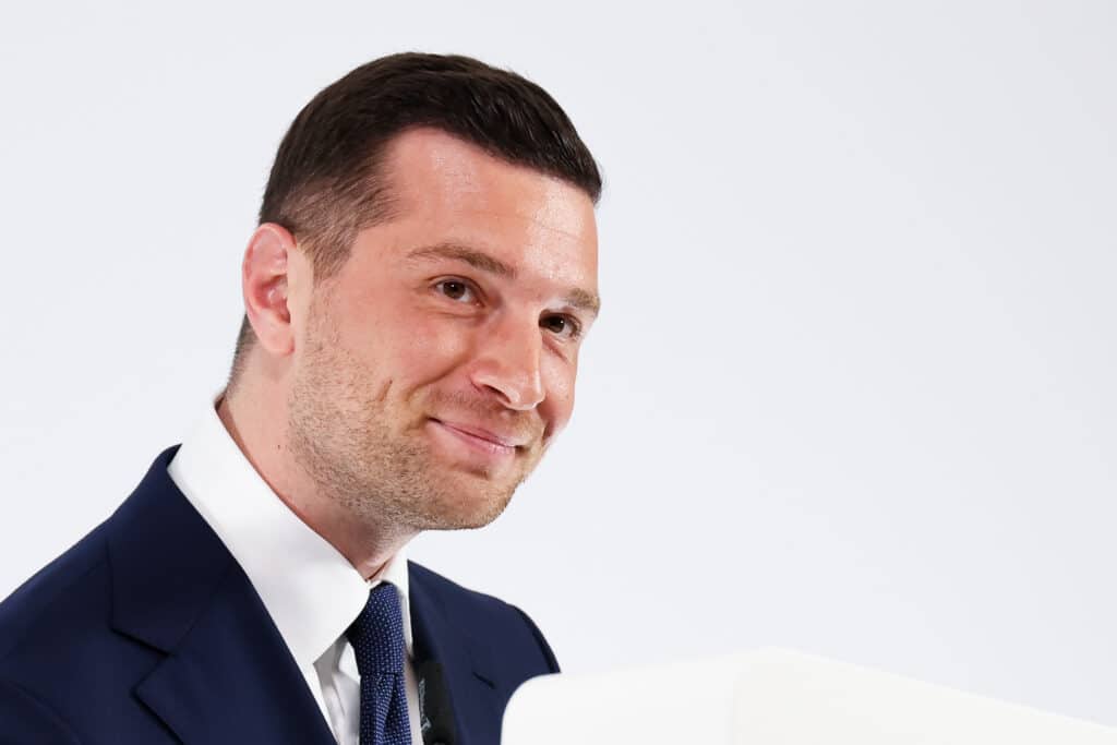 Jordan Bardella en couple avec une princesse