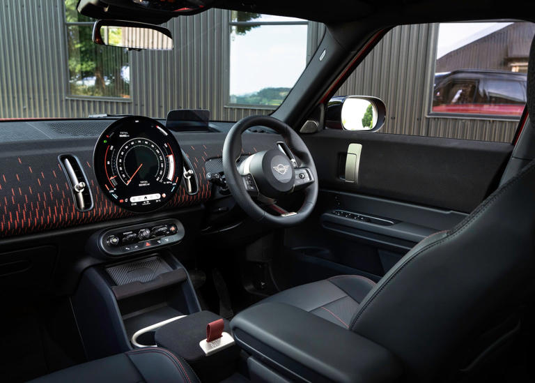 Mini Countryman E receives government’s full £3,750 electric car grant