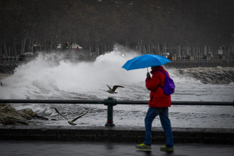 Il maltempo si sposta verso sud con piogge, venti e mareggiate