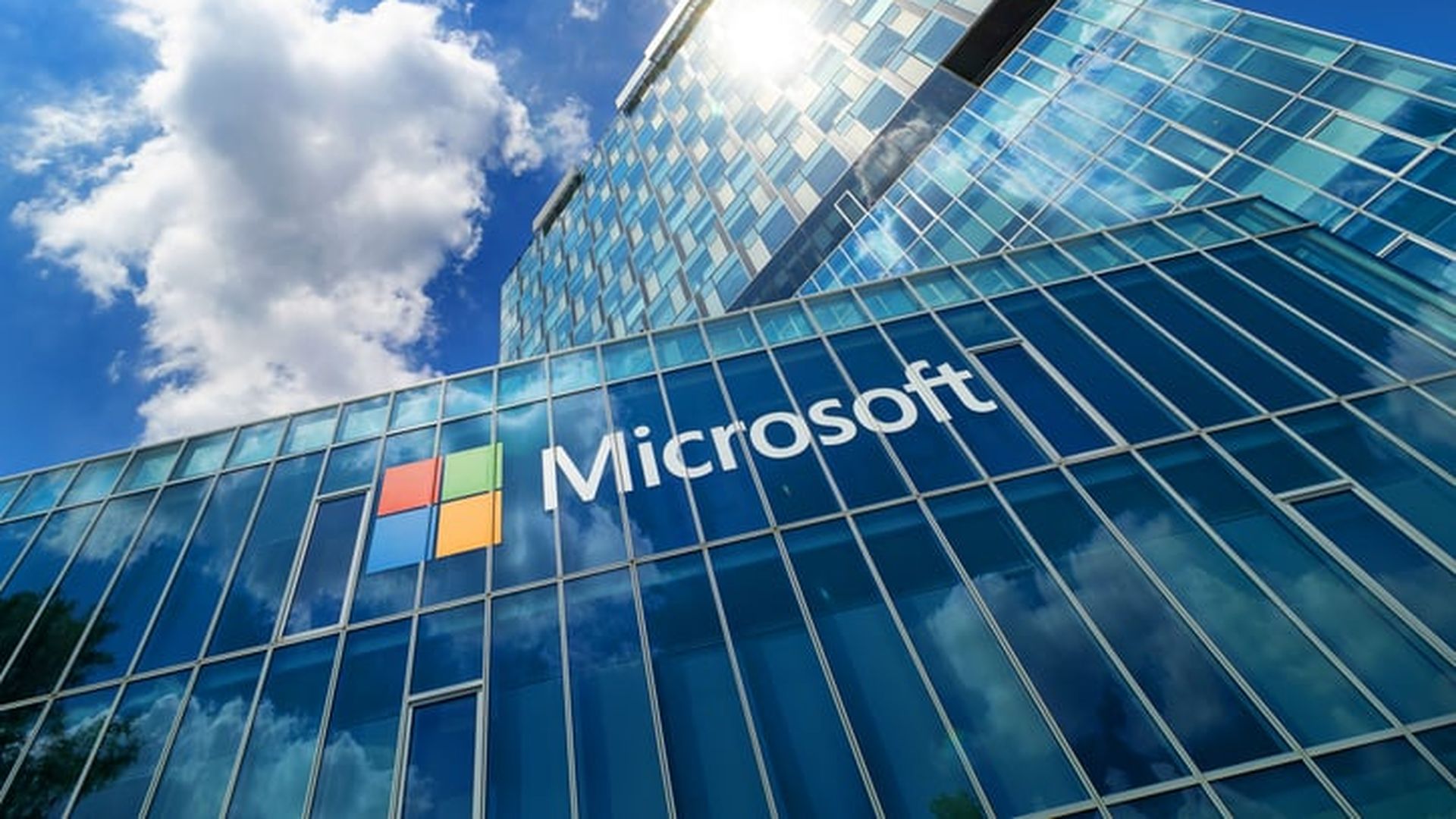 Microsoft sforna conti da urlo, ma titolo crolla. Wall Street punisce ...