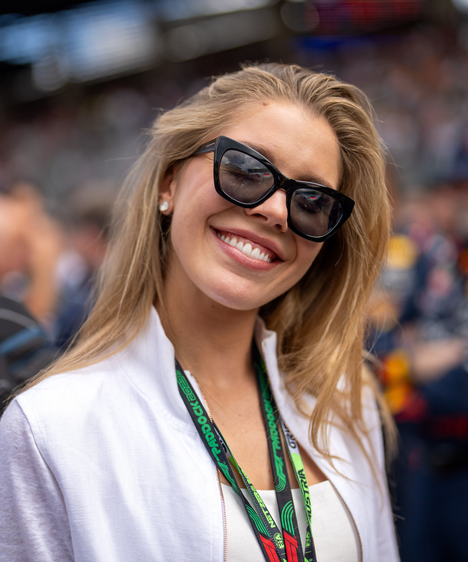 Swarovski und Ostrowski moderieren den Song Contest