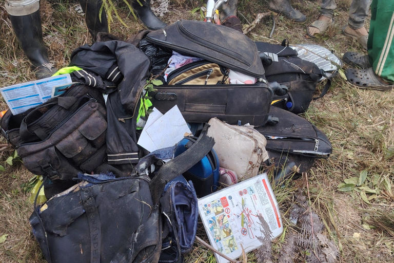 Politician among 15 dead after plane crash in Colombia