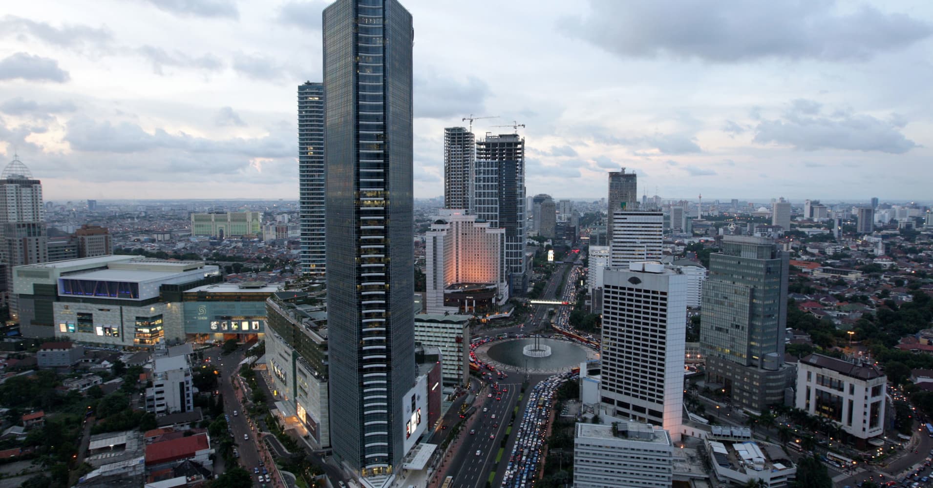 Gold jumps to fresh highs as Asia stock markets mostly rise after US ...