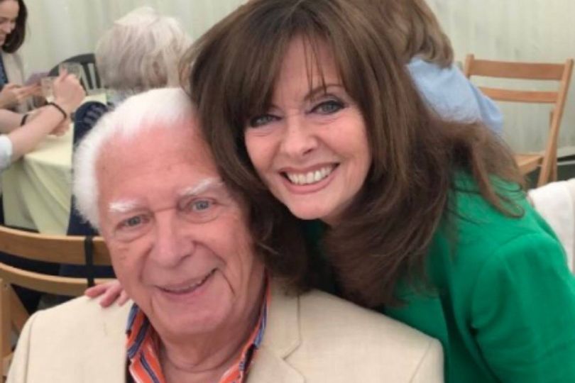 Olivier Award-winning acting legend dies after 'changing the industry ...