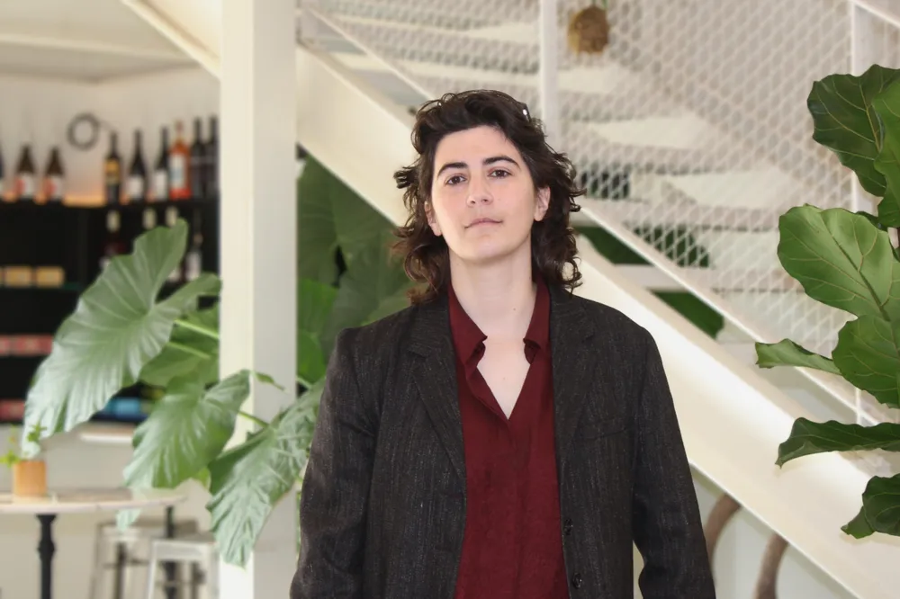 Um ato revelador: uma pessoa juntou kiwi à mousse durante um almoço com ...