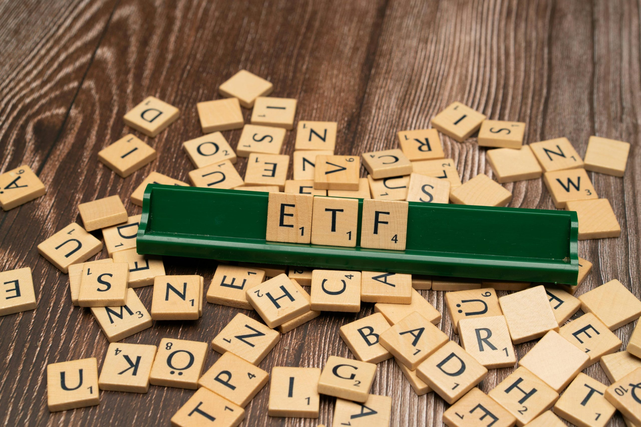 How to invest in ETFs for beginners (everything you need to know)