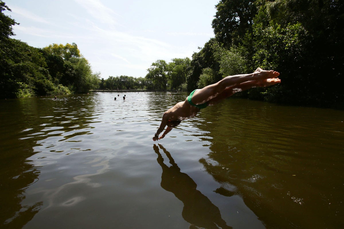 Hampstead Heath ponds to remain open for transgender swimmers