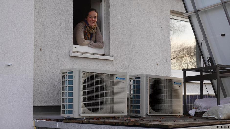 Heating with air conditioning saves on cost and cuts CO2
