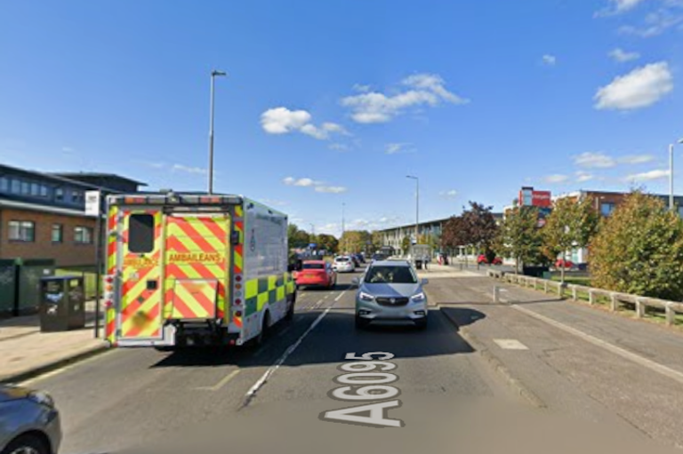 Edinburgh firefighters rush to major road as blaze breaks out at home