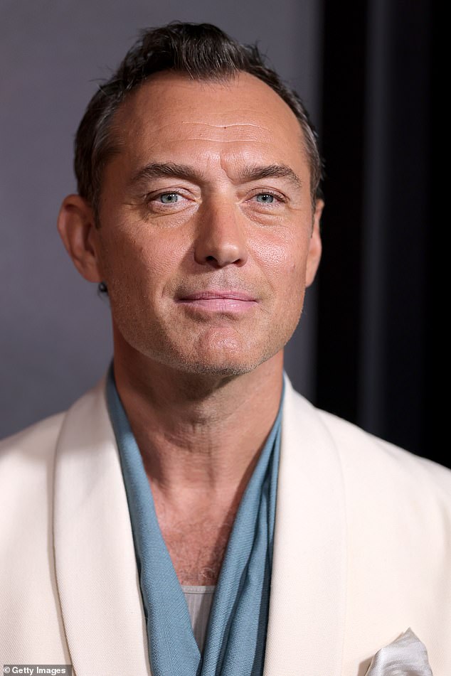 'Battle of Blackheath' housing row led by celebrities Jude Law and ...