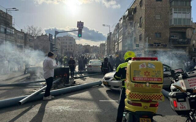 As Haredi protests spiral into perilous chaos, police are often nowhere ...