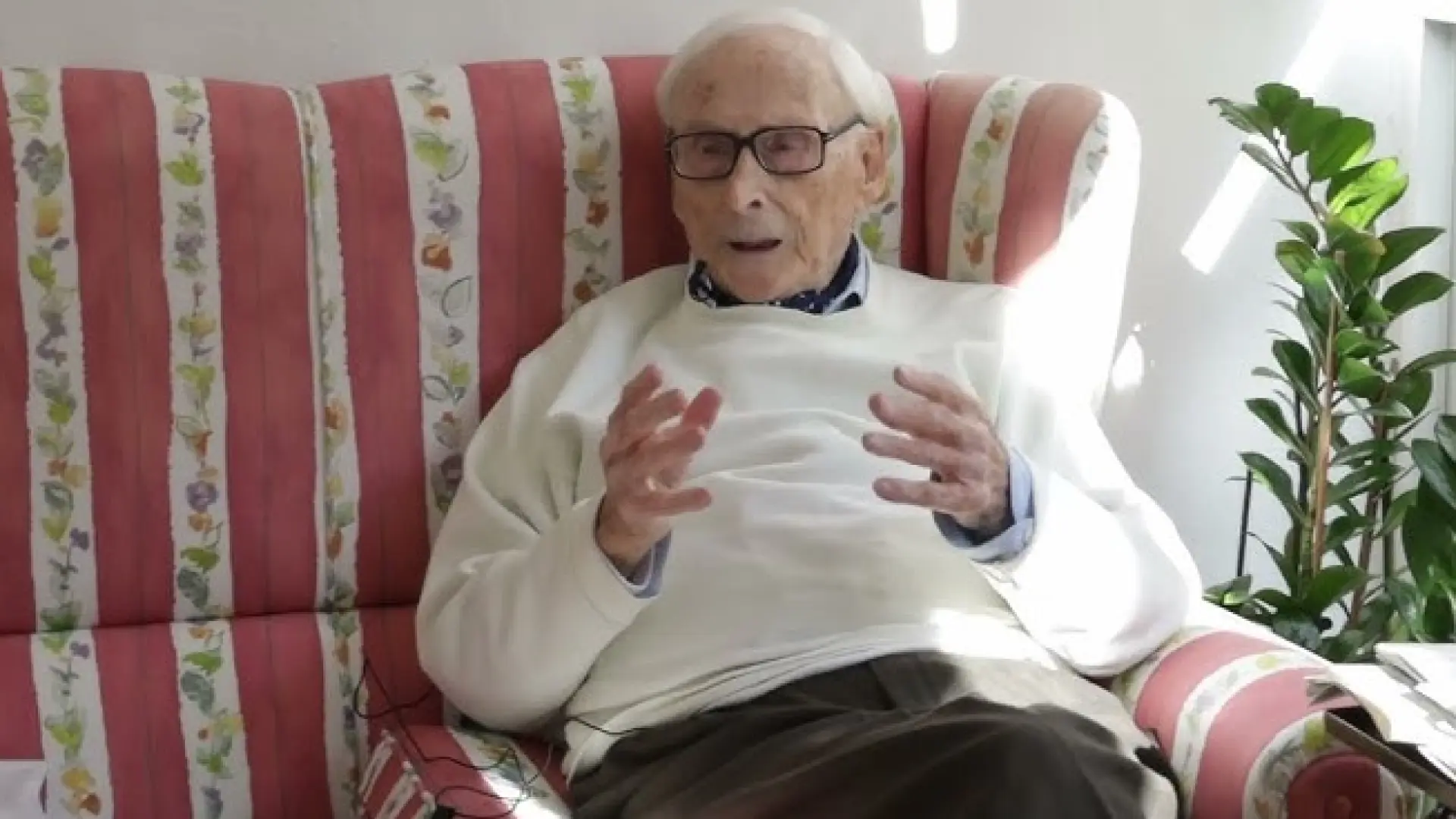 Muere a los 98 años el periodista Guillermo Jiménez Smerdou, un ...