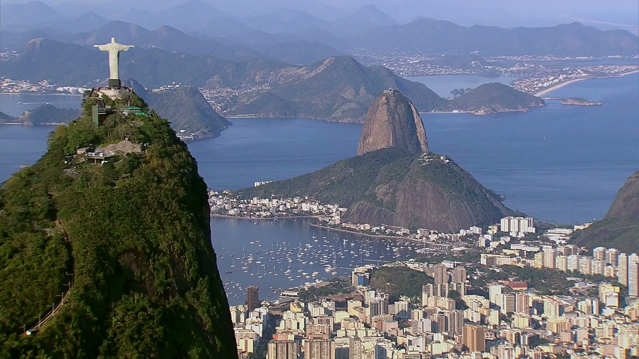 Monuments of humanity: legendary statues seen from the sky