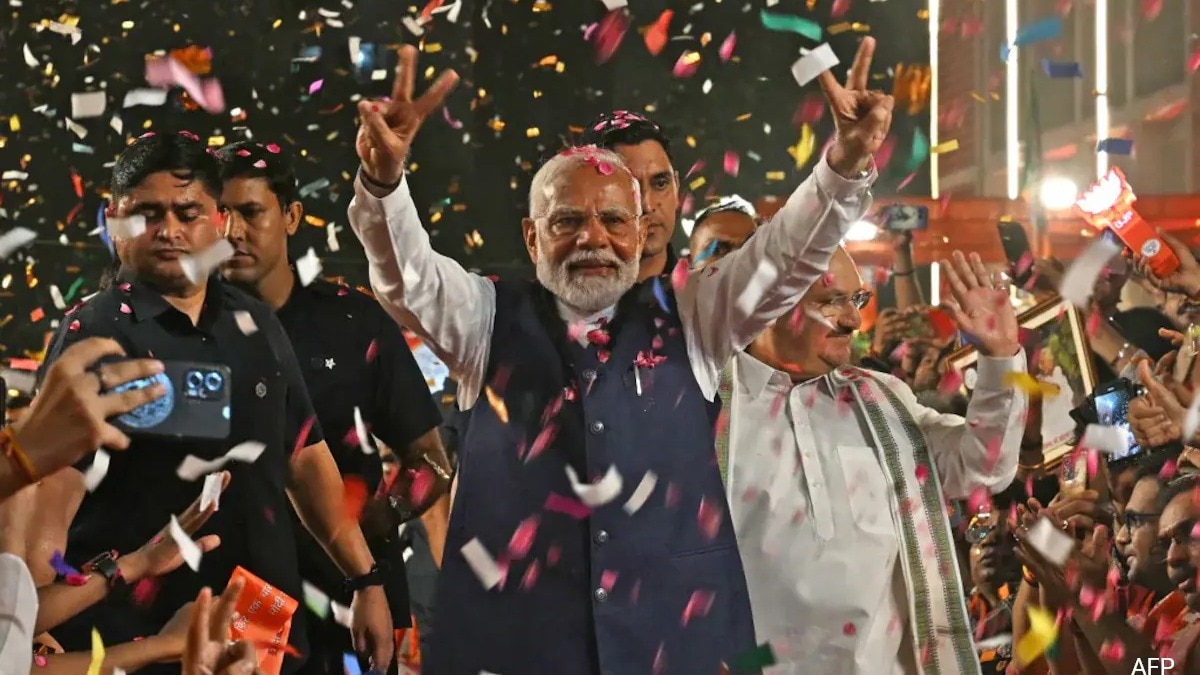 Modi wave intact, 350+ seats for NDA if Lok Sabha polls held today: MOTN