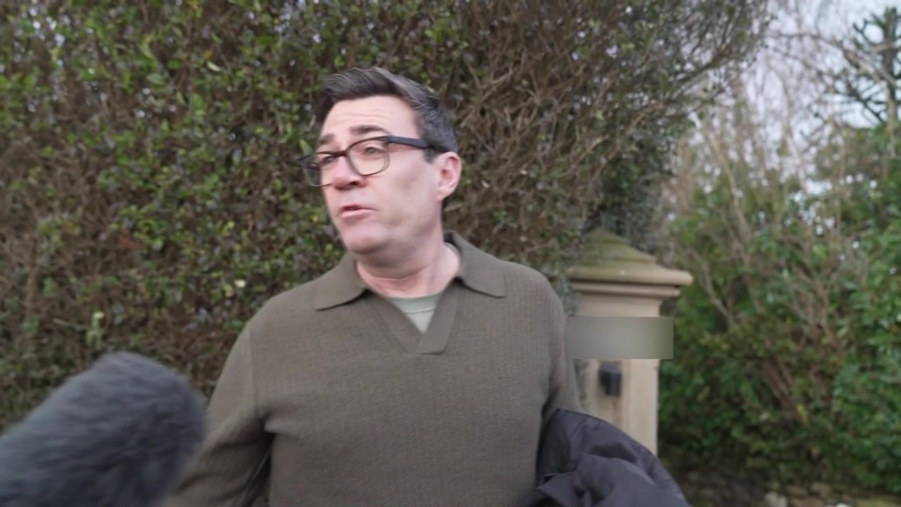 Burnham hits Labour briefings, spares Starmer