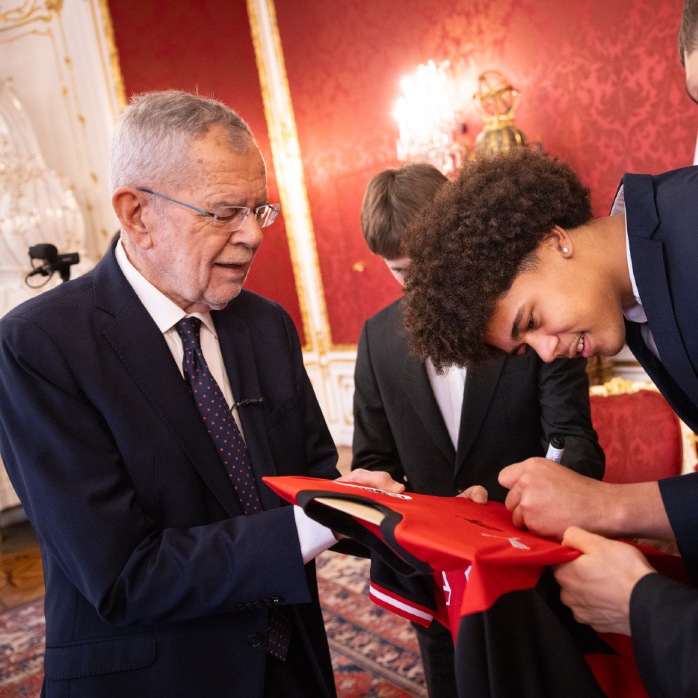 Van der Bellen empfängt U17-Vizeweltmeister