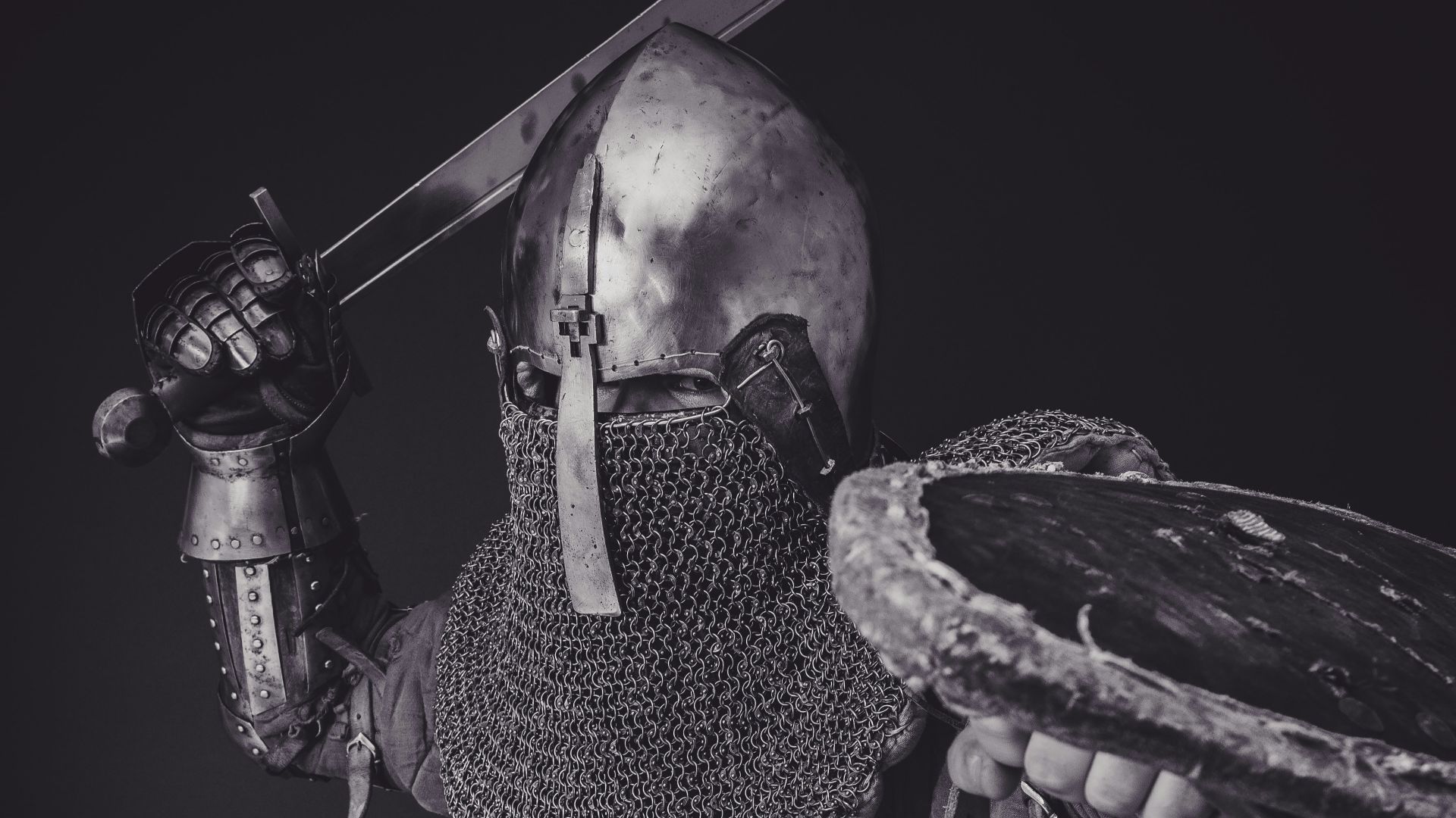 10 noble knights who defined chivalry & 10 infamous ones who betrayed it