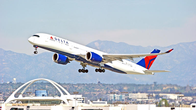 Delta Air Lines business class passengers frustrated as seat perk could ...