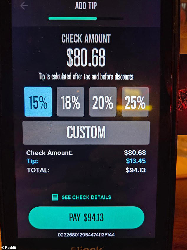 Texas Roadhouse diners expose sneaky tipping trick and warn other ...