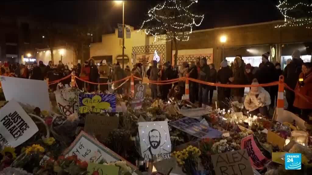 Minneapolis gathers for candlelight vigil in honour of Alex Pretti