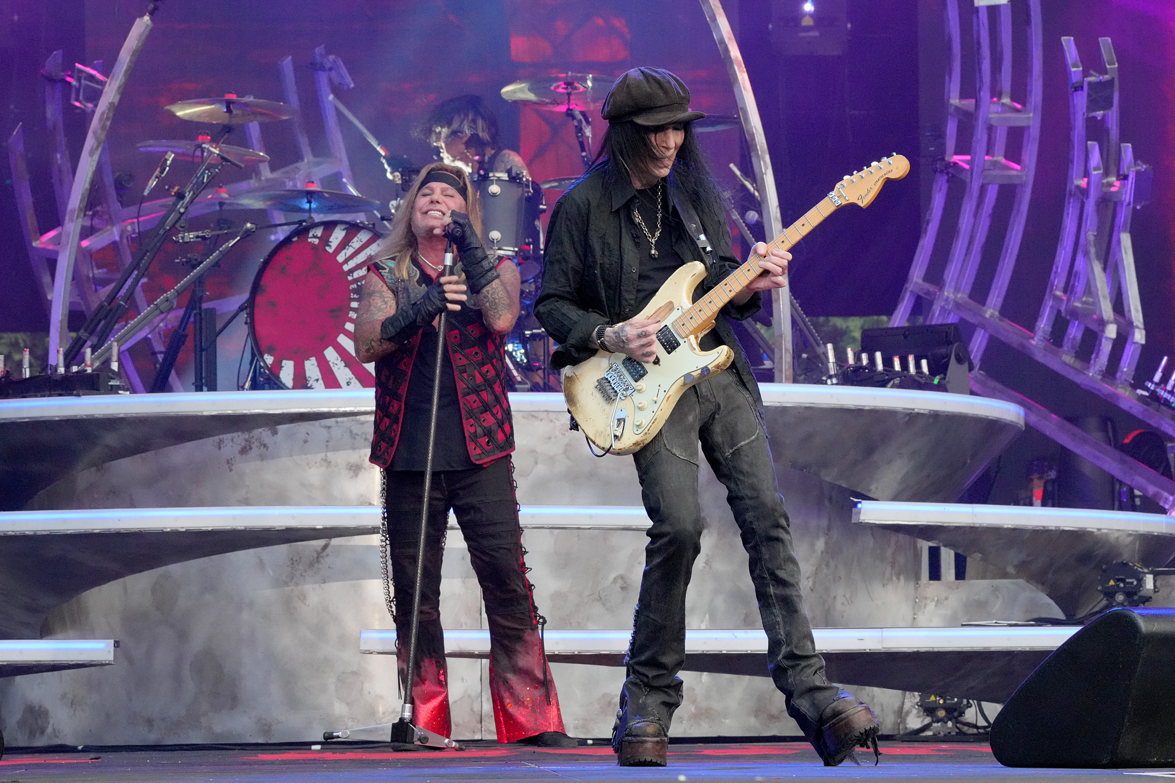 Mötley Crüe score decisive legal victory in dispute against Mick Mars