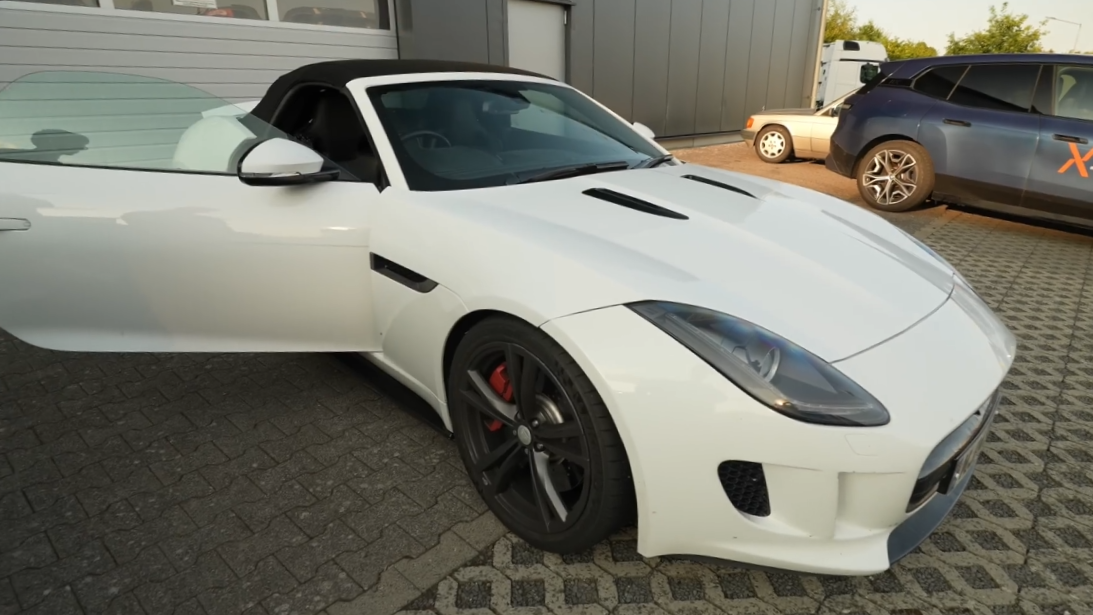 Exploring the distinctive sound of the Jaguar F-Type