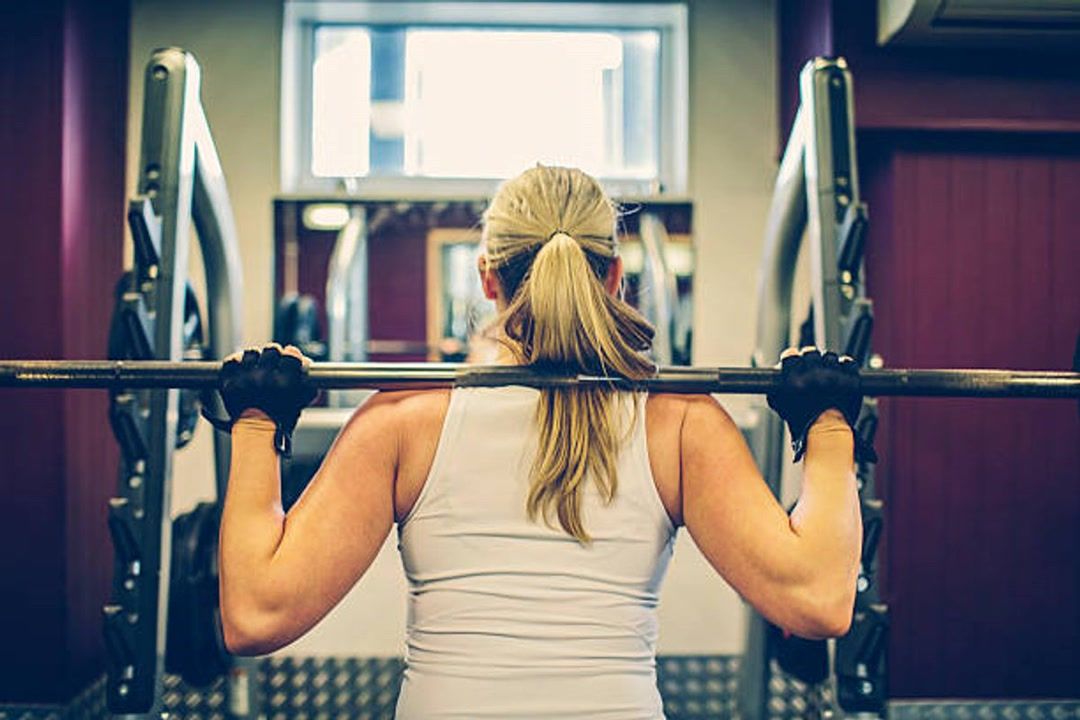 Gym flirt shocked when Maria turns around