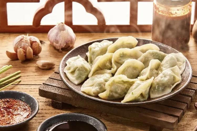 12 makanan keberuntungan Imlek 2026: Tahun Ular yang diyakini membawa ...