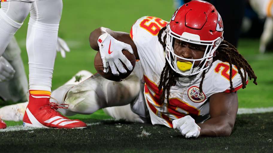 Momentum building for Chiefs to keep Kareem Hunt in 2026