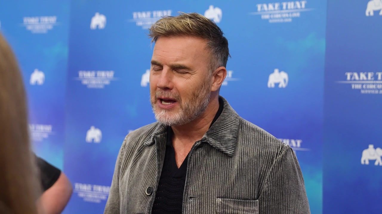 Gary Barlow walks out after Robbie question