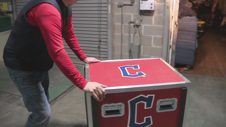 Watch live: Guardians to hit the road for spring training