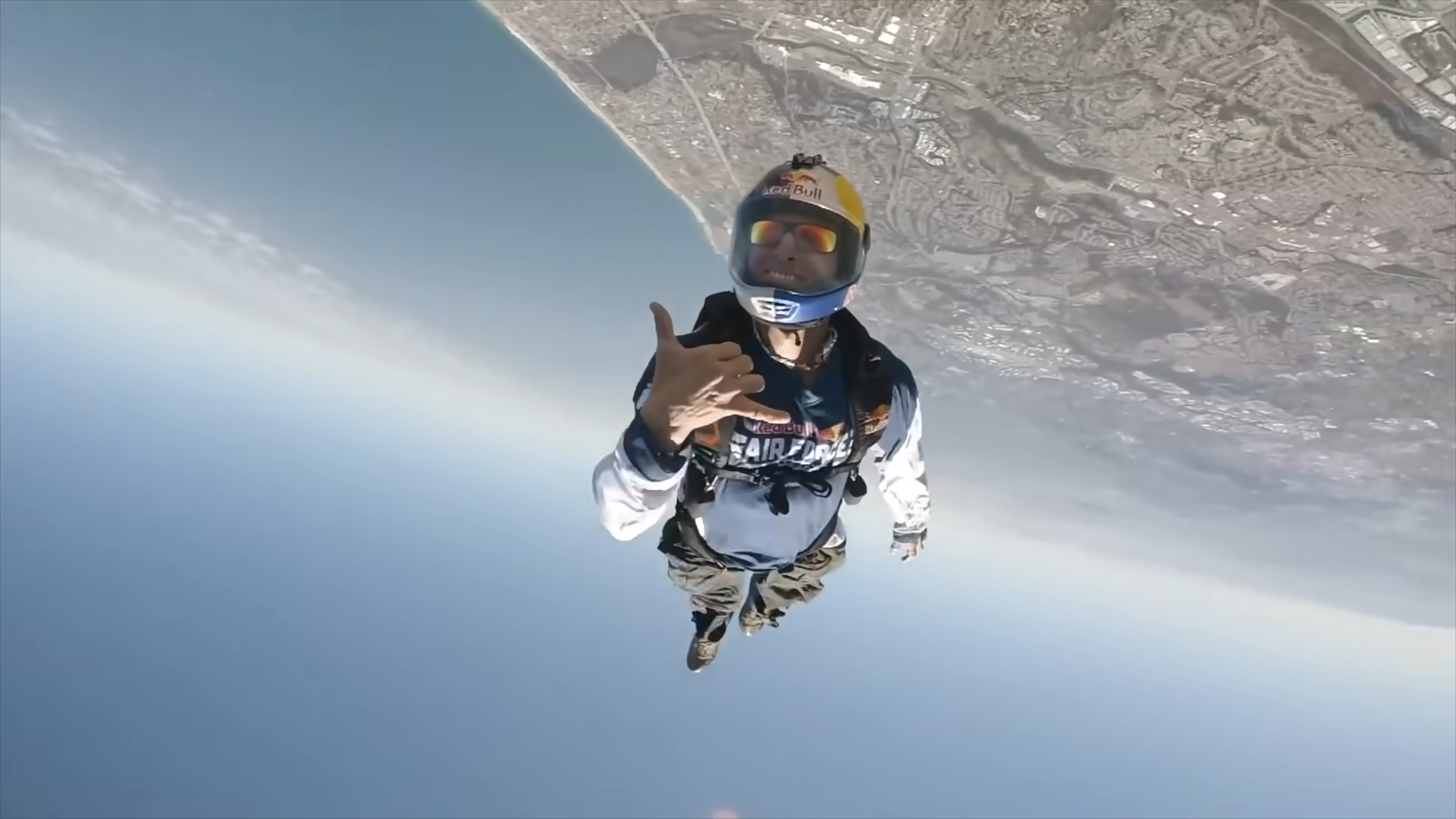 How a man jumped from 25,000 feet after surviving a near-fatal crash