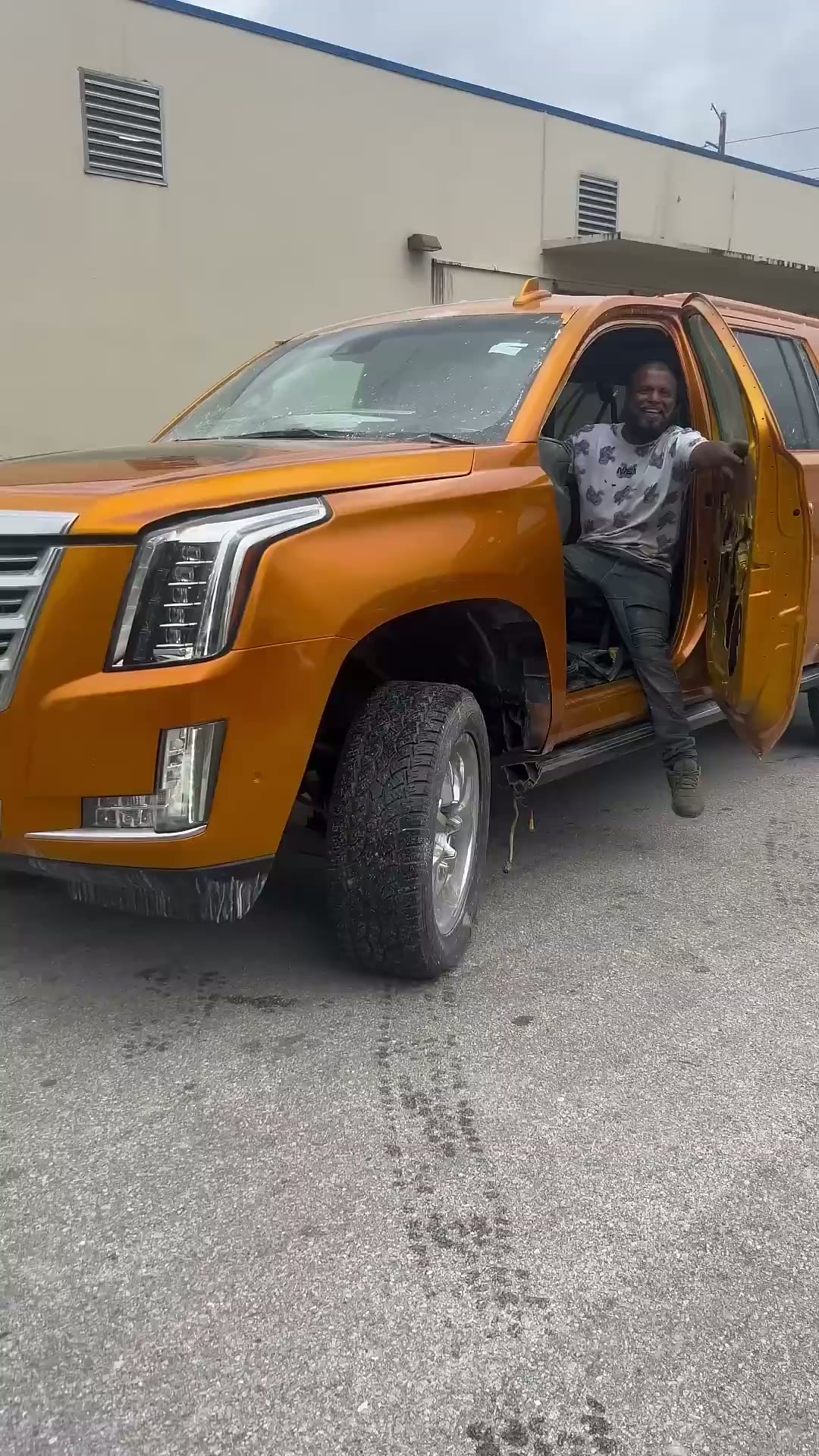 Candy gold Escalade painted by Kandy Randy