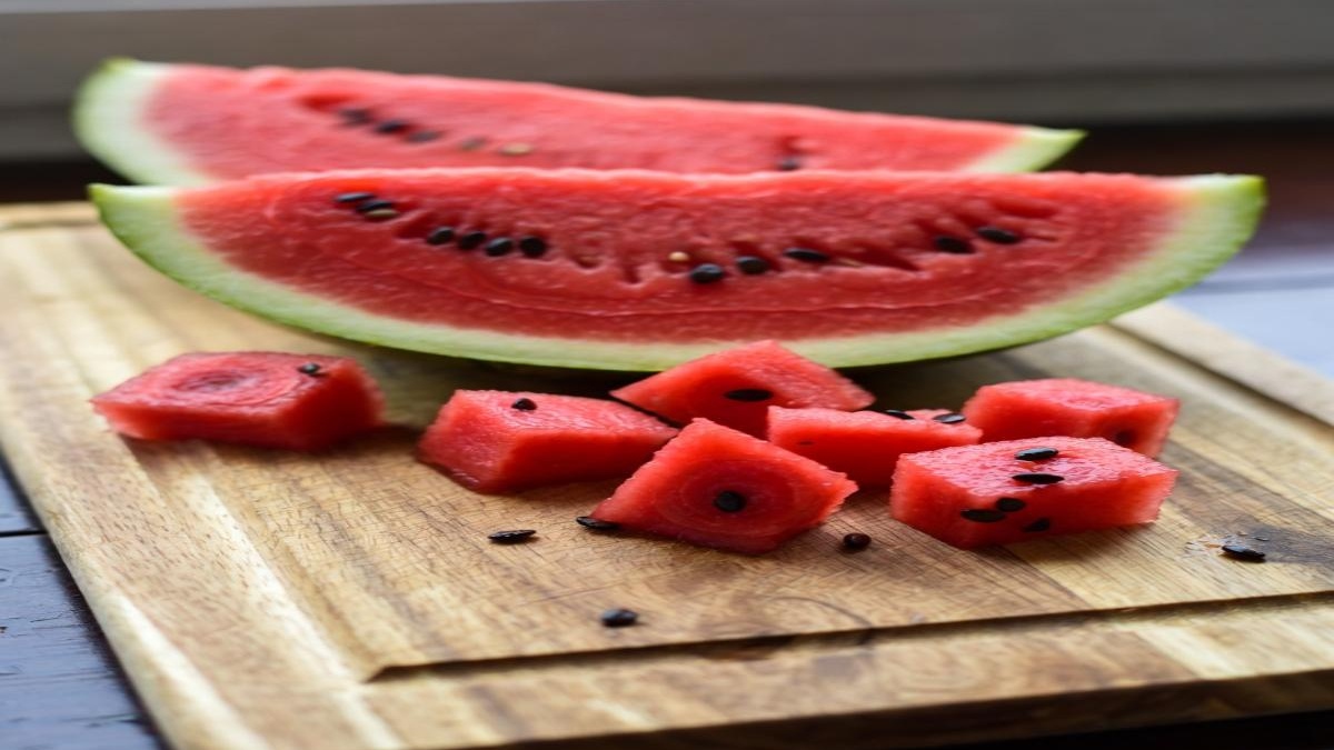 What happens to your digestion when you eat watermelon every day ...