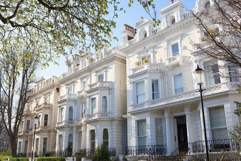 Foreign owners 'hiding' £190billion worth of UK property despite ...
