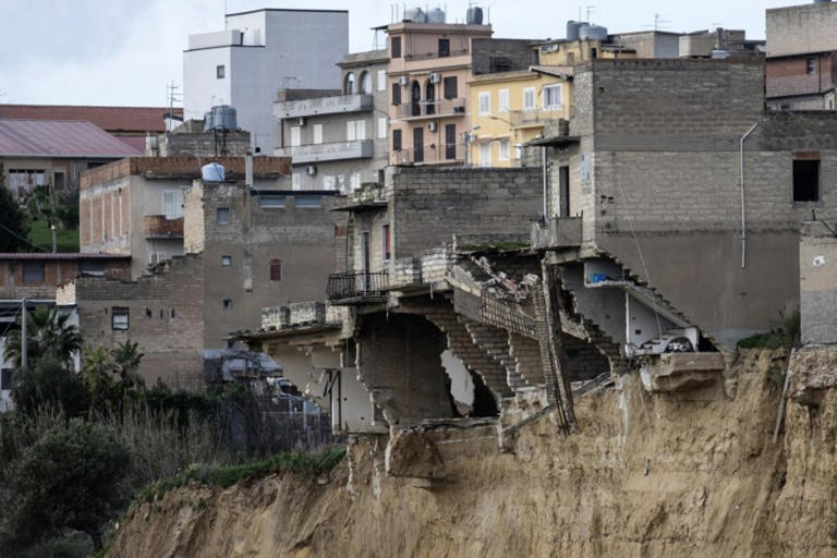 Meer dan 1.500 mensen geëvacueerd door aardverschuiving in Siciliaanse stad