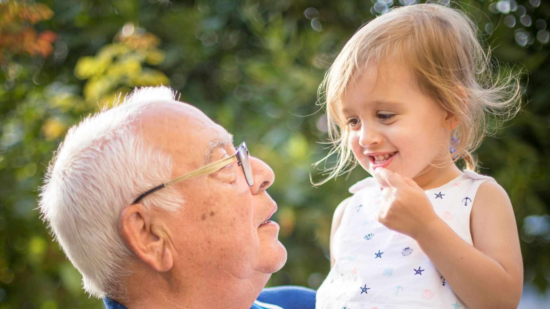 20 signs you’re a hands-on grandparent & 10 signs you might be too involved