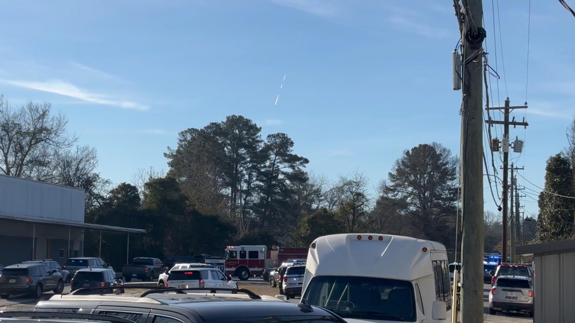Warner Robins police officer shot Thursday morning, suspect barricaded ...