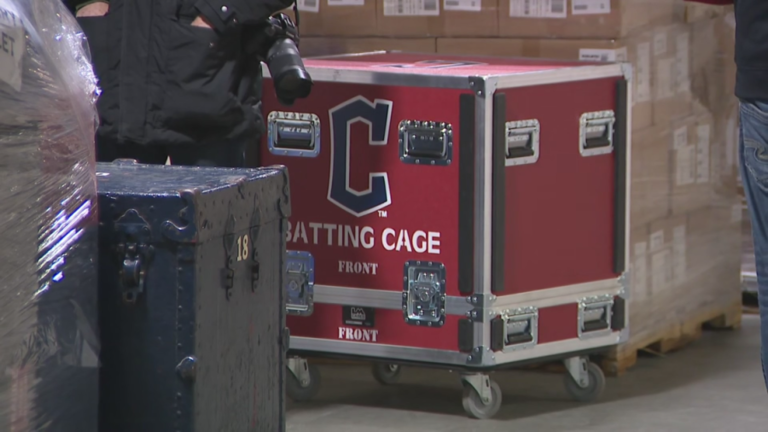 Watch live: Guardians to hit the road for spring training