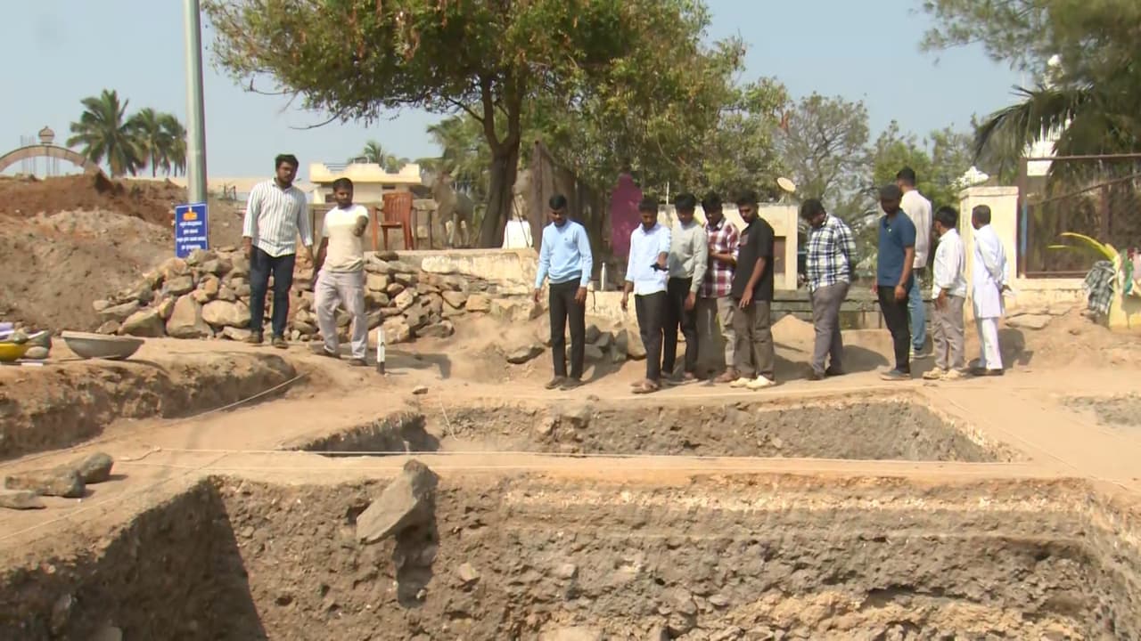 Lakkundi excavation: Nut-shaped stone discovery sparks curiosity among ...