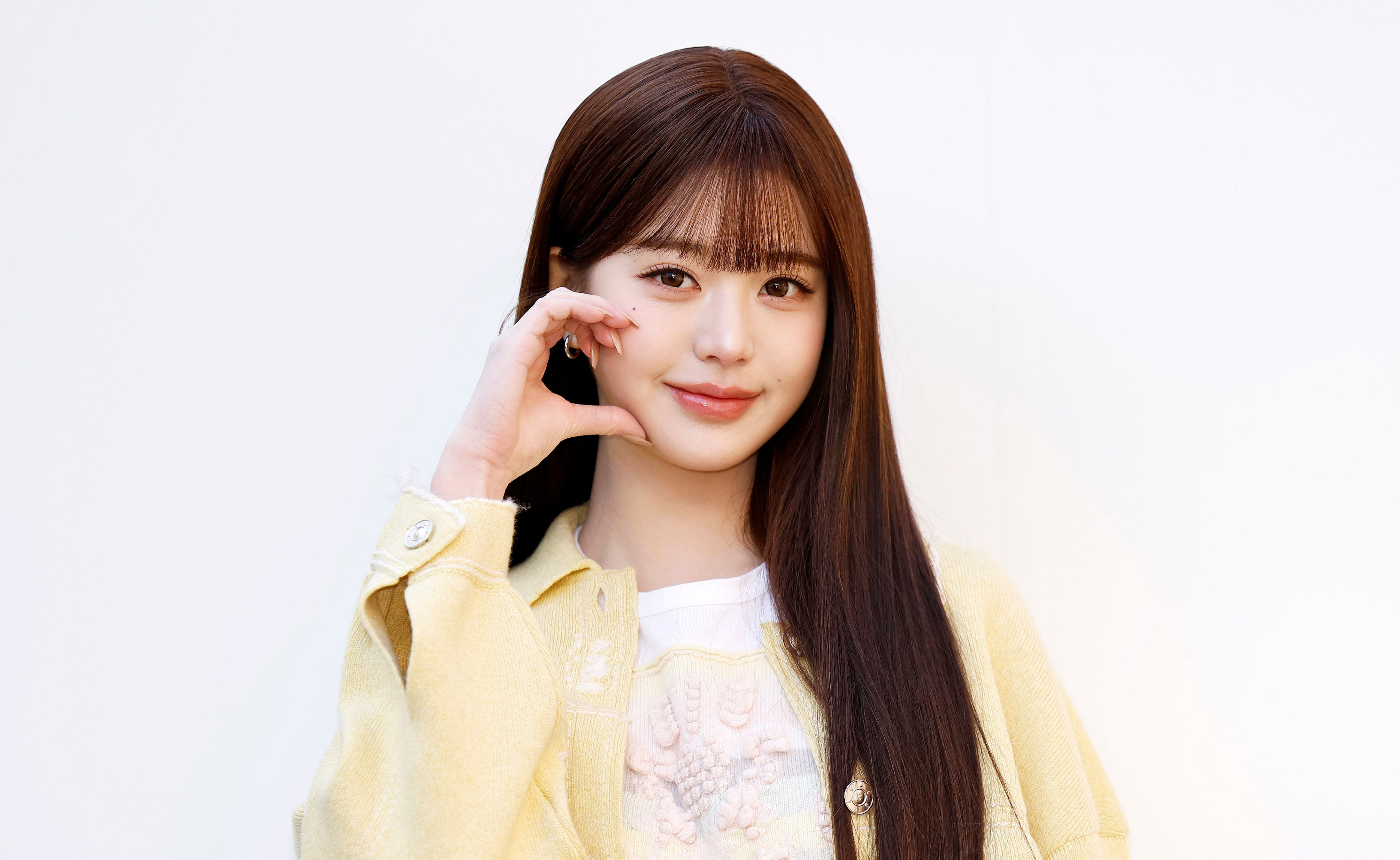 Jang Won-young cleared of tardiness: Event delays to blame