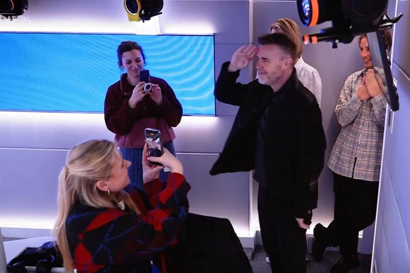 Gary Barlow walks out of interview as he's asked awkward Robbie ...