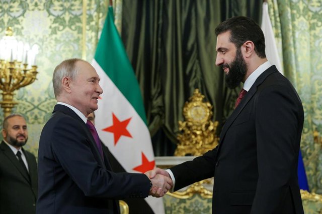 El Kremlin detalla que Putin y Al Shara no trataron la posible ...