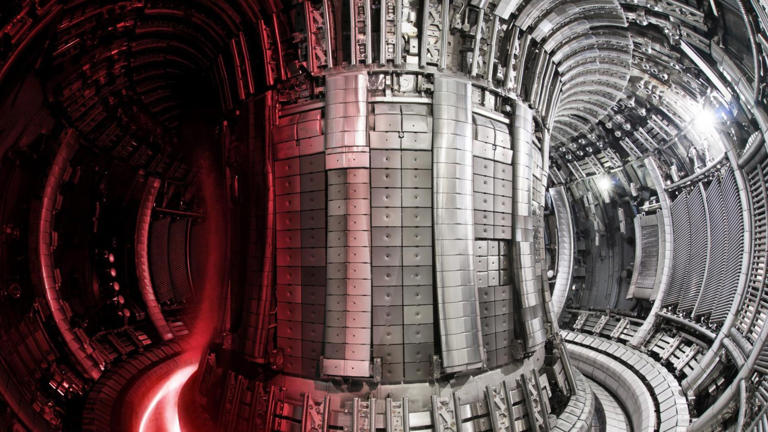 Nuclear fusion reactors get repair boost with first tested 'plug-and ...