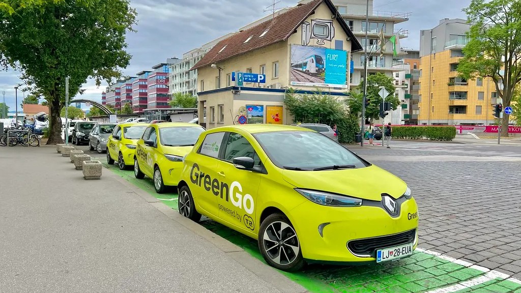 4 countries moving to ban gas cars before 2030 - and 3 that just ...