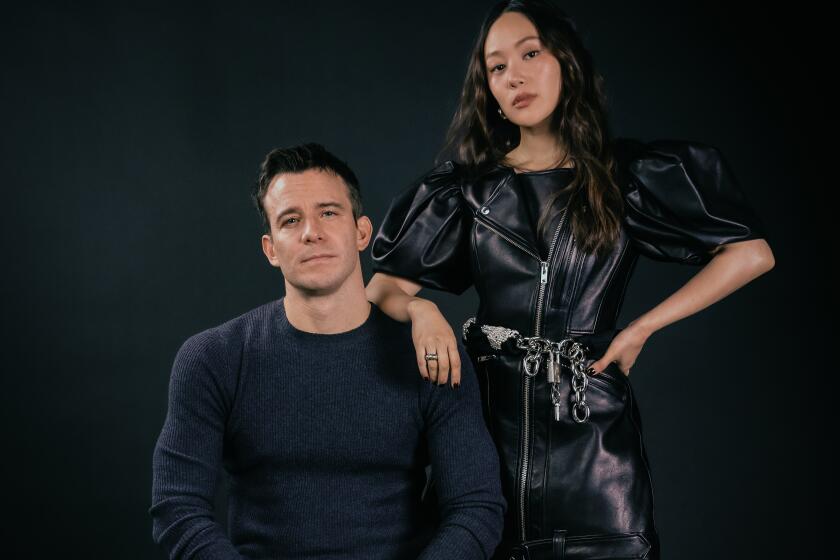 On 'Bridgerton,' Luke Thompson and Yerin Ha hard launch the #Benophie era