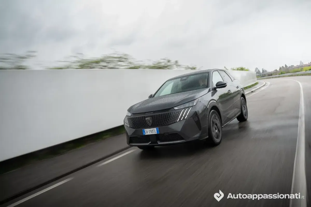 Perché pagare l'auto se resta parcheggiata? Nuova Peugeot 3008 a 309 ...