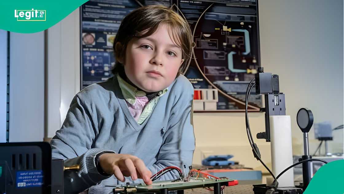 15-year-old Belgian Laurent Simons defends PhD in quantum physics, eyes ...